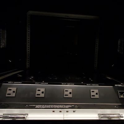 Gator GATOR CASE 4 SPACE POWERED RACK Rack Case (Orlando, FL | Reverb