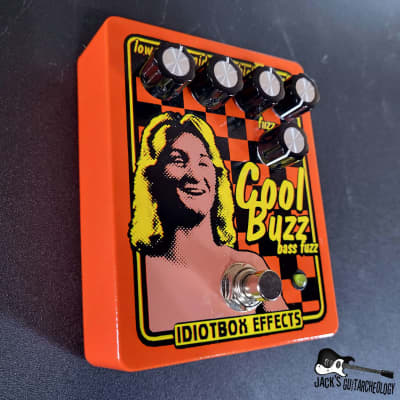 IdiotBox Effects Cool Buzz Bass Fuzz | Reverb
