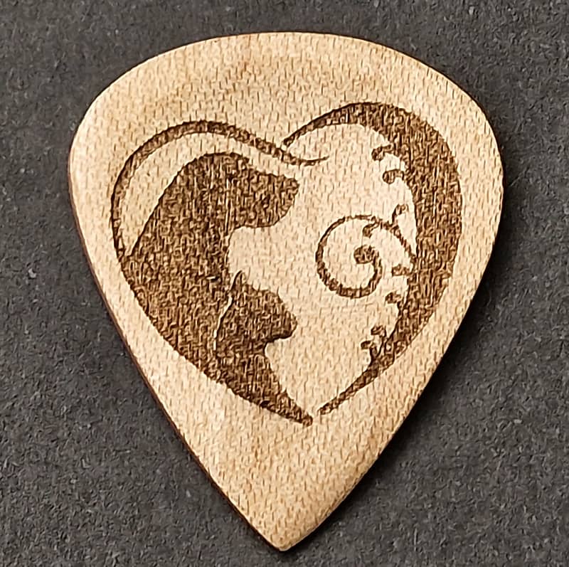 Médiator Plectre Pick guitare - Bois clair - Coeur | Reverb Canada