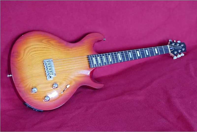 Line 6 Variax 700 - Sunburst | Reverb