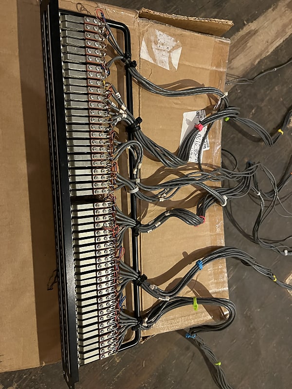 Re,An 96 point TT Patchbay w/ 1/4” TRS 2000’s Silver | Reverb