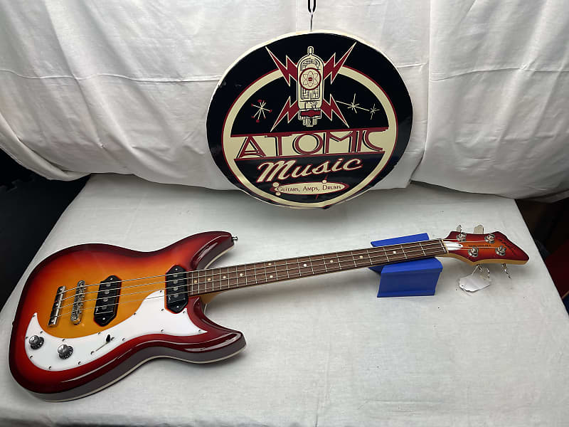 Godin Dorchester 4 IV 4-string Bass 2017 - Fire Glow | Reverb