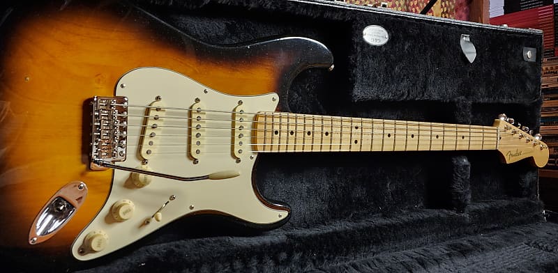 Fender Custom Baritone Stratocaster SSS | Reverb