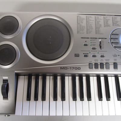 Radio Shack MD-1700 Keyboard with Music Stand and Power | Reverb