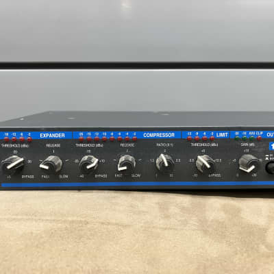 Symetrix 425 dual channel compressor/limiter/expander | Reverb