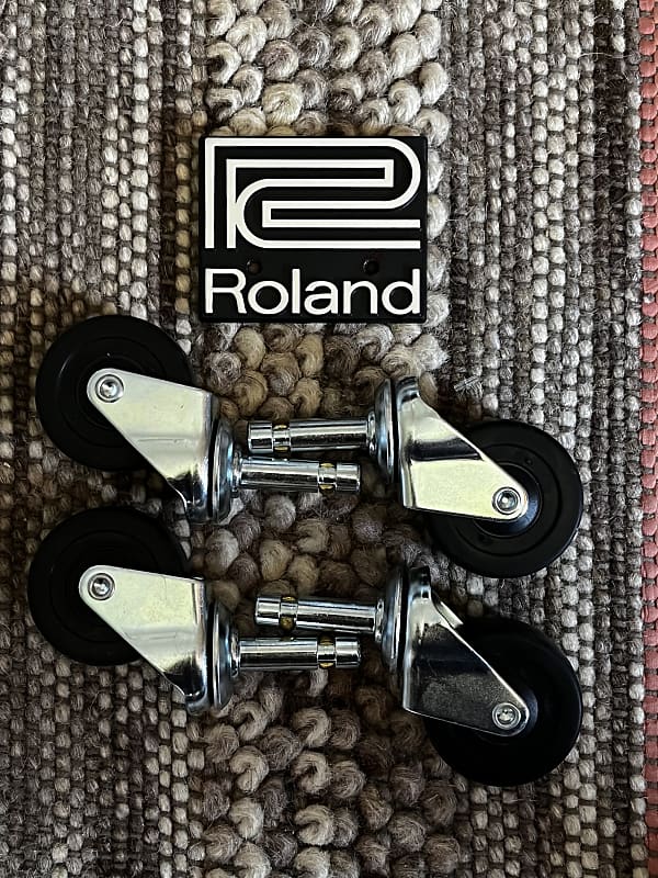 Roland Jazz Chorus Amp Logo and Wheels | Reverb