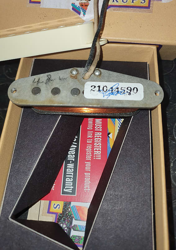 Seymour Duncan Antiquity Surf Strat Surfer cream | Reverb