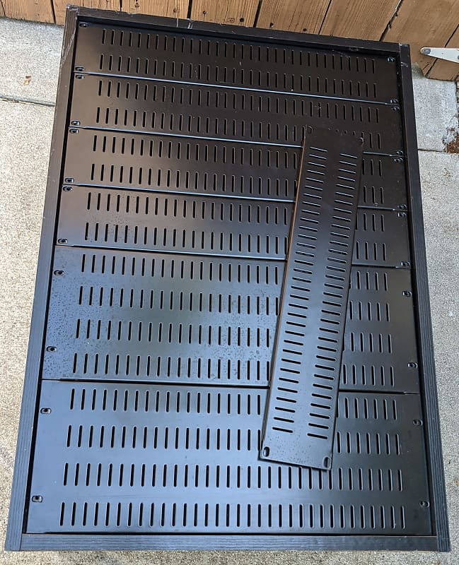 Rack Panel -vented, 2 space Black | Reverb