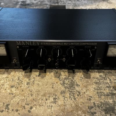 KNIF Audio Vari Mu Dual Mono Compressor | Reverb