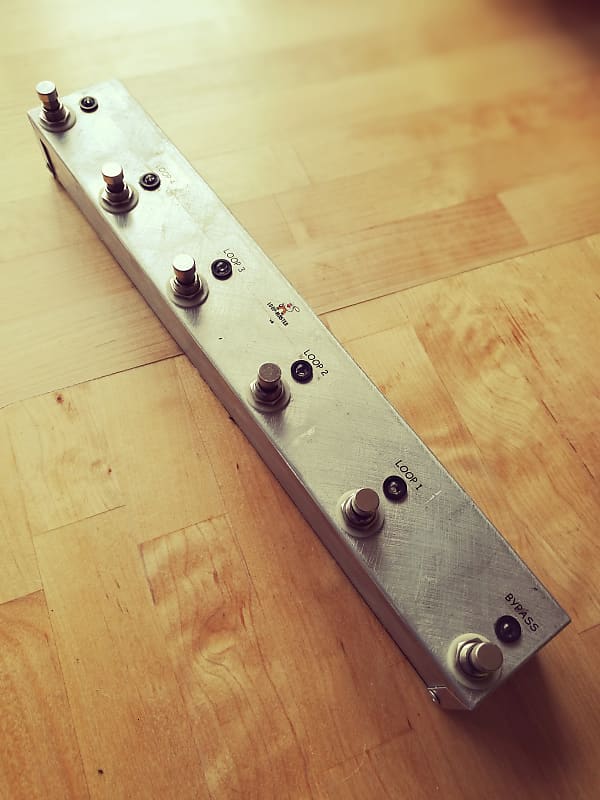 Loop-Master 5 loop switcher with Master Bypass (Pedal Looper | Reverb