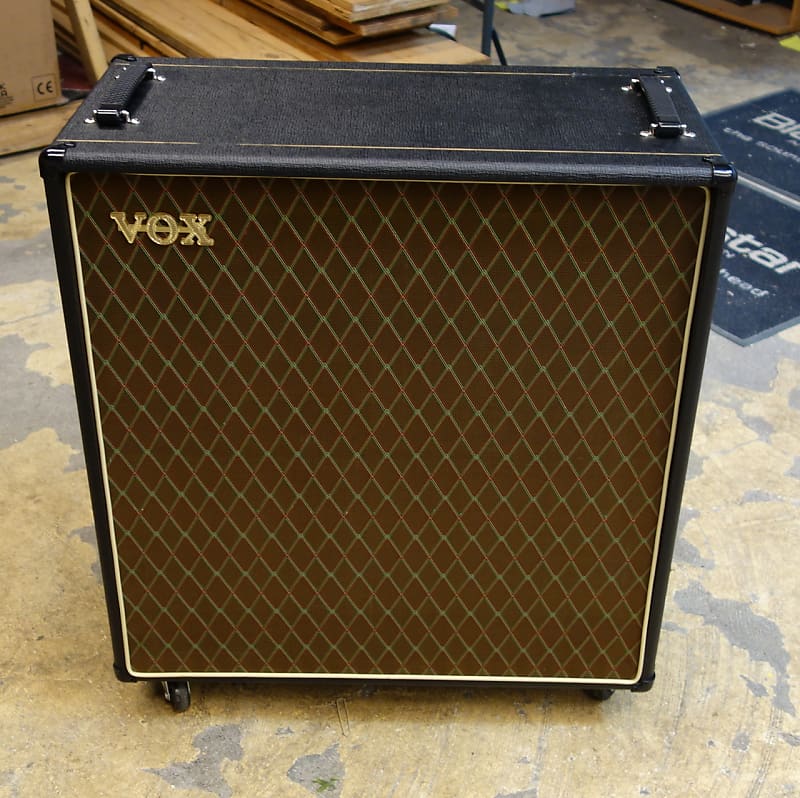 Vox V412BN 4x12 guitar cabinet w/ casters | Reverb