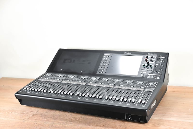 Yamaha QL5 64-Channel Digital Audio Mixing Console CG006HB | Reverb