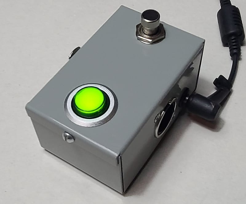 XLR Illuminated "Unmute" Microphone Mute Pedal / Desktop Push | Reverb