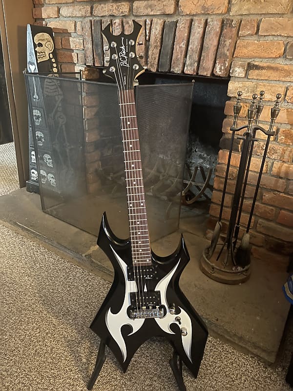BC Rich Warlock Bronze Series White Tribal w HSC | Reverb