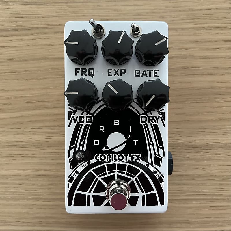 Copilot FX Orbit Frequency Modulated Fuzz - Excellent | Reverb