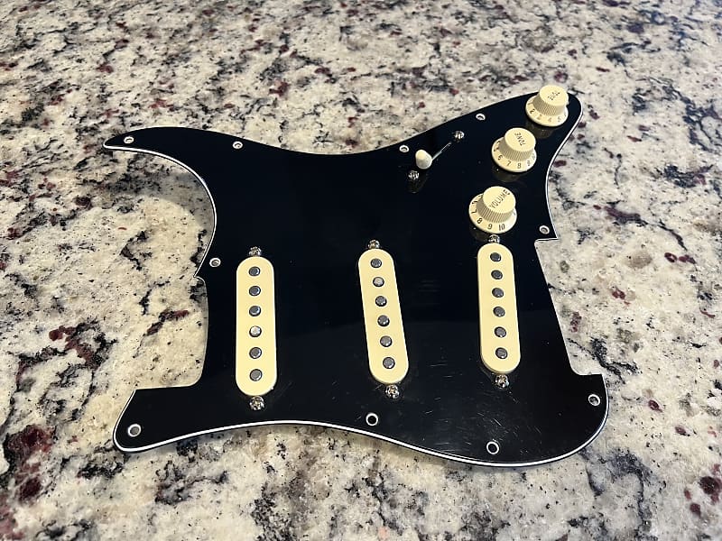 2019 Fender Player Stratocaster Loaded Pickguard | Reverb