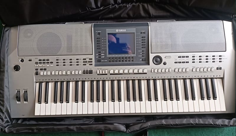 Yamaha PSR S700 Keyboard workstation | Reverb Australia
