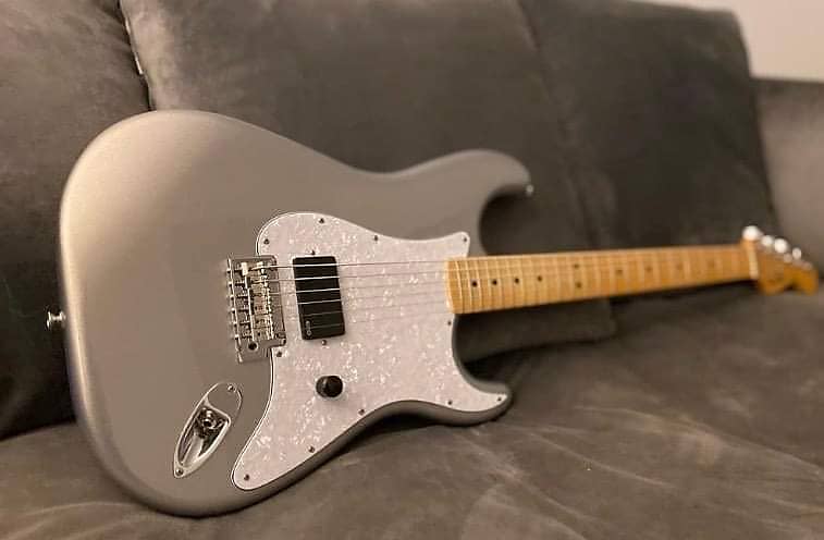 Fender Baritone Stratocaster build 2021 Metallic silver | Reverb