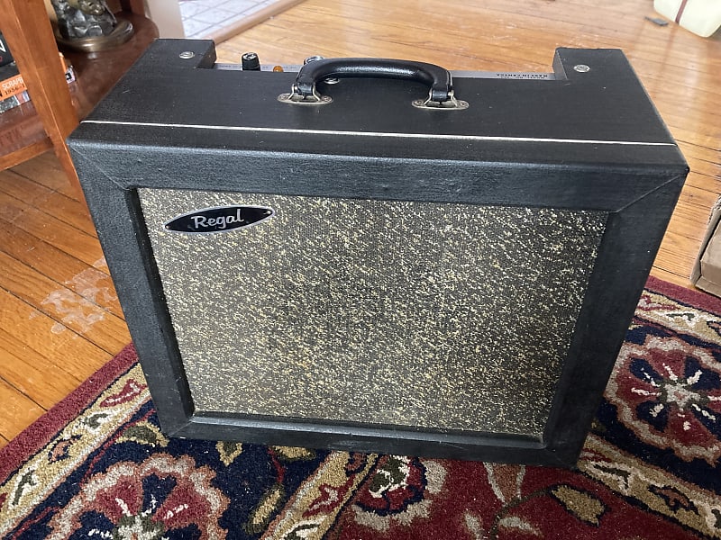 Regal Model 300 Tube Amplifier 1 x 8" Canada Excellent | Reverb