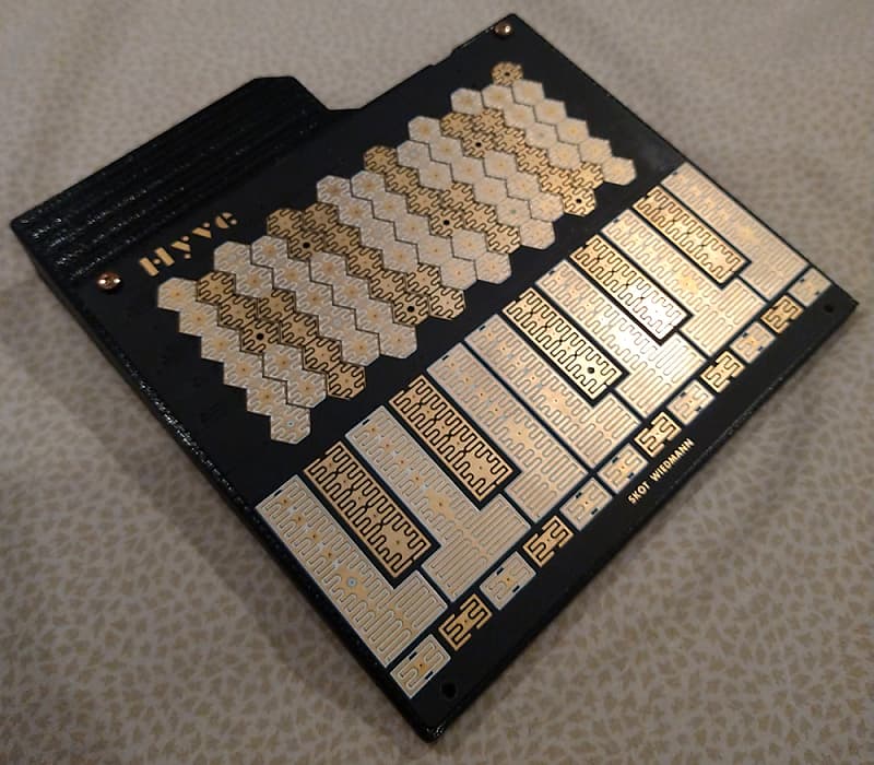 Hyve Touch Synthesizer 2021 Black Gold | Reverb