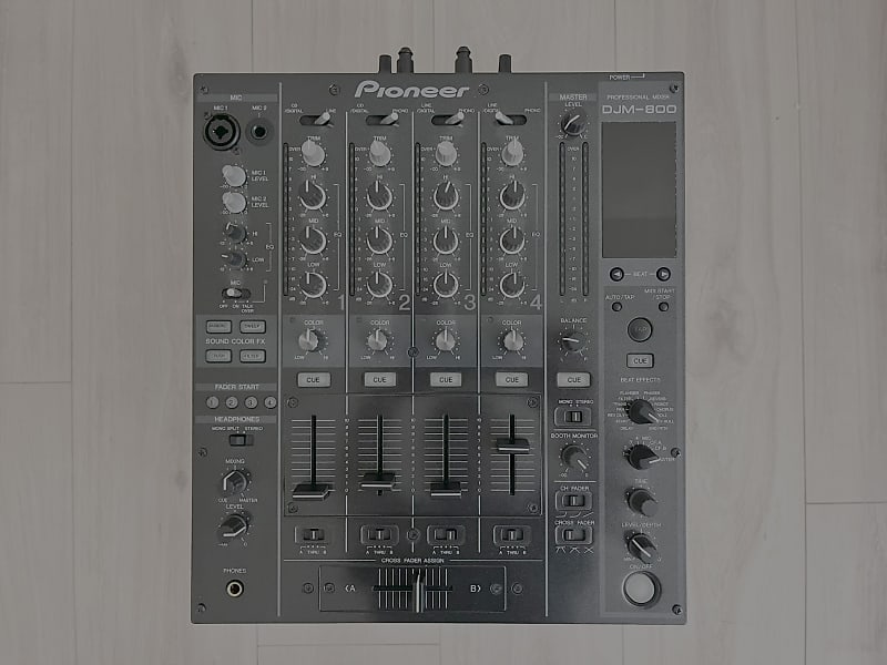 Pioneer DJM-800 | Reverb