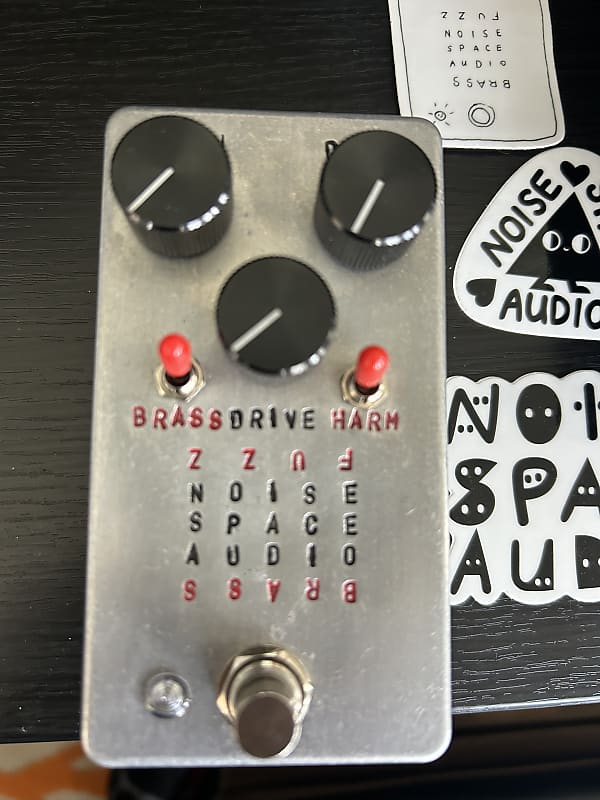 Noise Space Audio Brass fuzz 2021 - Silver | Reverb
