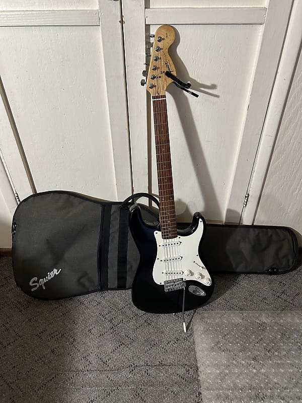 Fender Squier Strat - Affinity Series Early 2000's - Black | Reverb