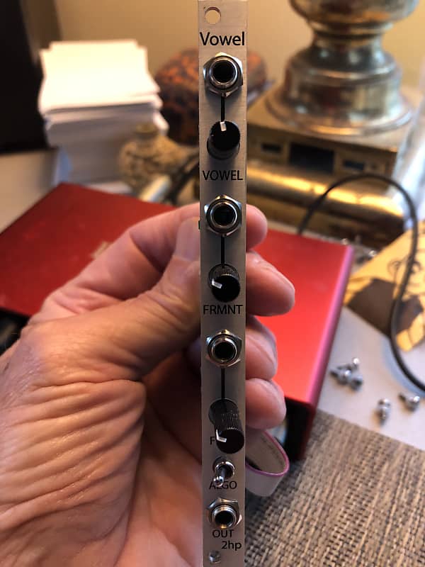 2hp Vowel - silver | Reverb