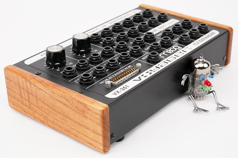 Moog VX-351 Voyager CV Expander + Neuwertig + 1.5 Jahre | Reverb