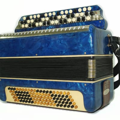 Folk Russian Bayan Tembr, Used Accordion Instrument, 100 Bass | Reverb