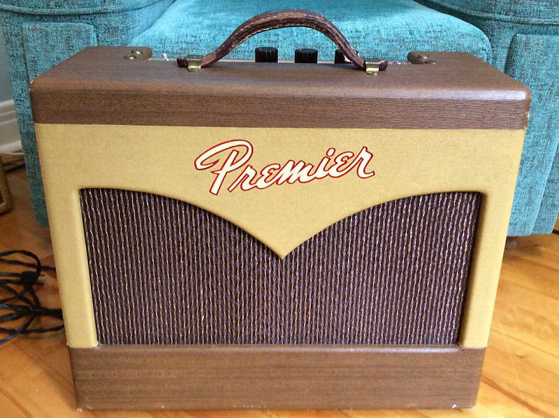 Mint 1964 Multivox Premier Twin 8 Tube Amp with Tremolo | Reverb