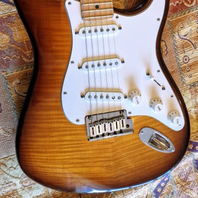 Fender Stratocaster FSR USA Corona Sunburst Flame Maple | Reverb UK