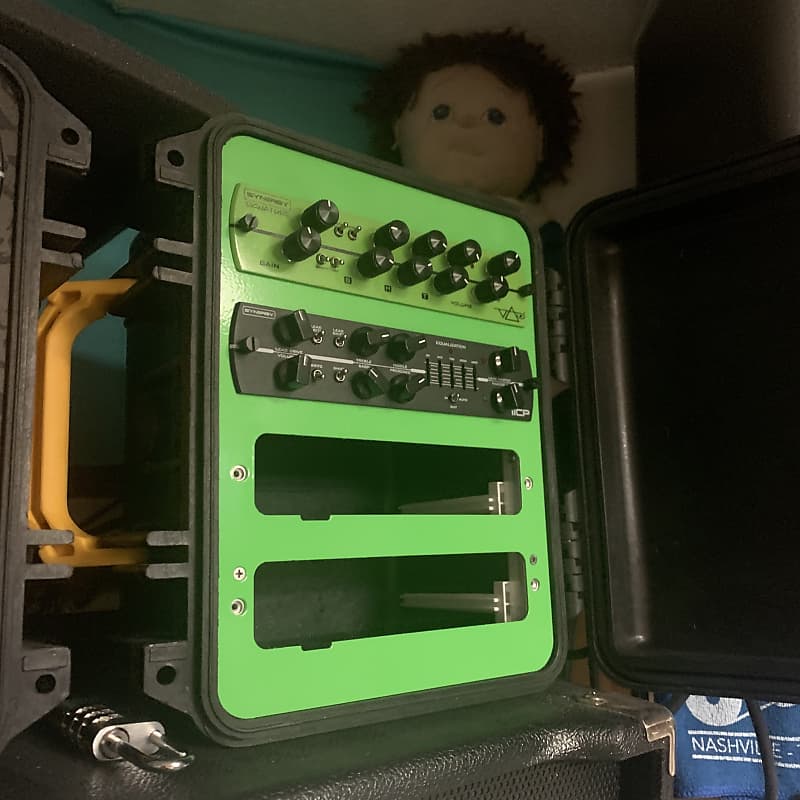 Burns Delta Model 4 Slot Case, Neon Green, Synergy MTS | Reverb