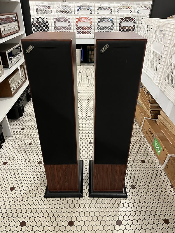 Acoustic Energy Model AE109 Speakers | Reverb