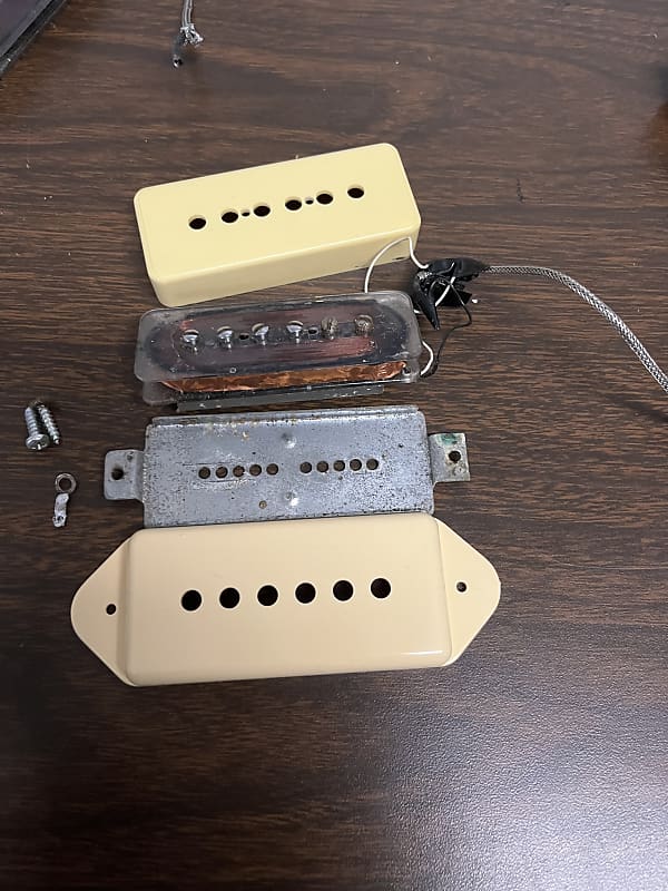 Two Gibson P90 Clear Bobbin 68-72 set | Reverb