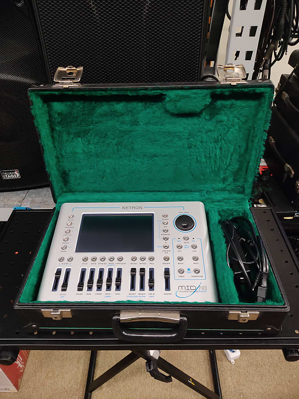 Ketron MidJ Pro | Reverb