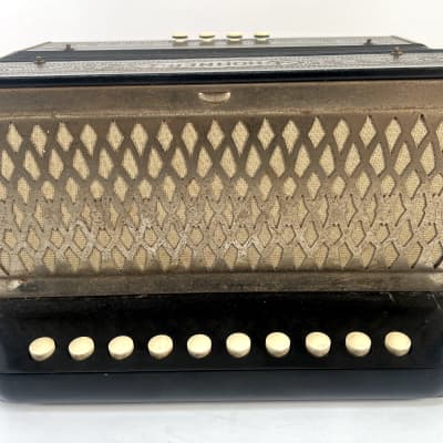 Hohner Vienna 1 Row 4 Bass 10 Treble Button "C" Gold Brand | Reverb