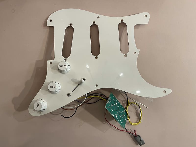 Fender Eric Clapton Mid Boost Harness 00s - White | Reverb
