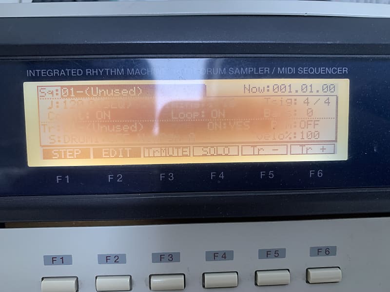 Akai Mpc 2000xl and 2000 original screen readable but | Reverb UK