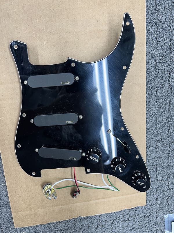 EMG DG20 David Gilmour Pre-Wired Loaded Strat Pickguard | Reverb