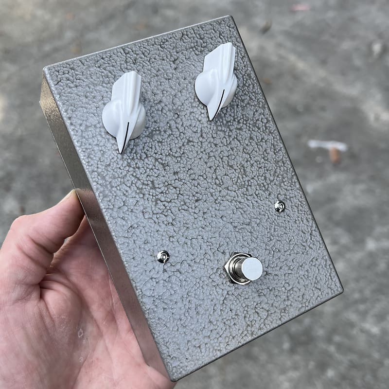 The Cobra Cat Fuzz Face Clone BC209 Guitar Pedal in Bronze | Reverb