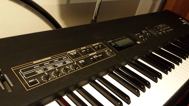 Korg N1 Music Synthesizer 88 Keyboard + Soft Case | Reverb