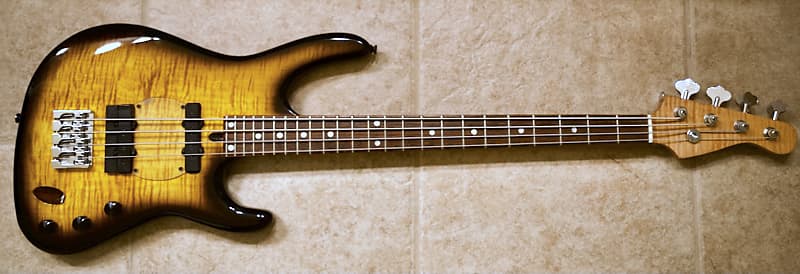 Short Scale Jazz bass Custom build 2021 with hard case | Reverb