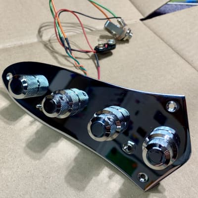 John East J Retro Deluxe Bass Preamp - Chrome | Reverb