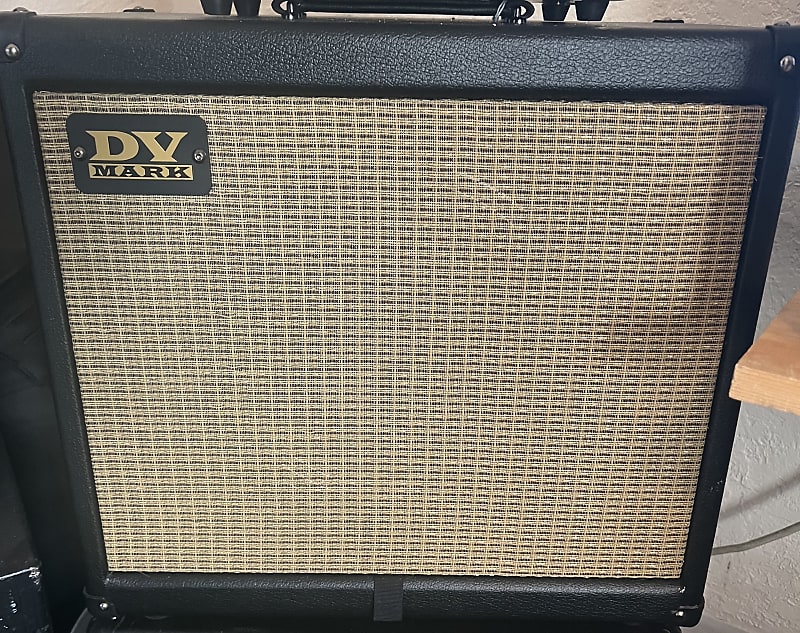 DV Mark Gold Small | Reverb