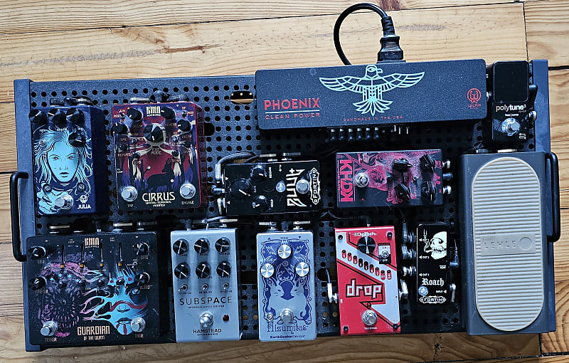 Pedalboard Temple Audio Design with components | Reverb