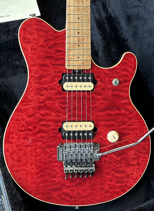 Music Man EVH Eddie Van Halen Red Quilt Collectable | Reverb Italia