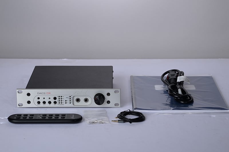 Benchmark DAC3 DX + remote control + original packaging | Reverb