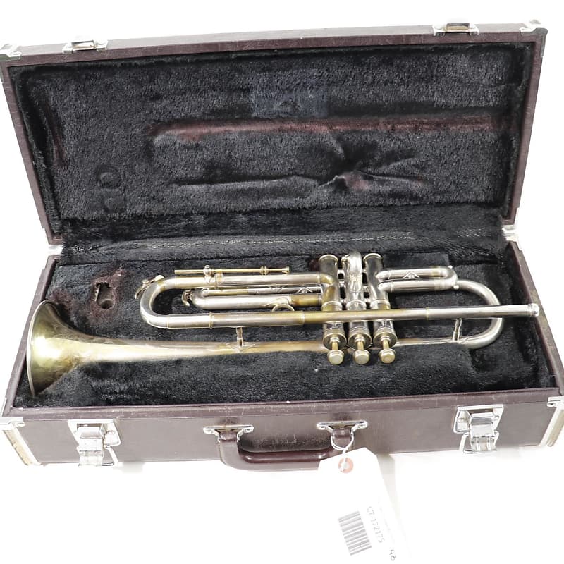 C.G. Conn Model 4B New World Symphony Professional Bb Trumpet | Reverb