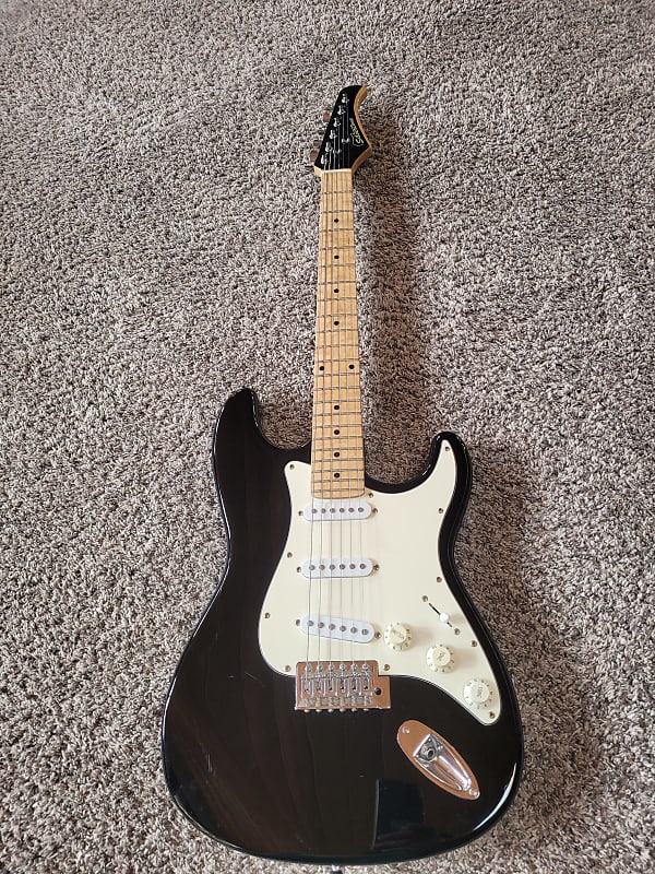 Silvertone Strat Style Electric Guitar | Reverb